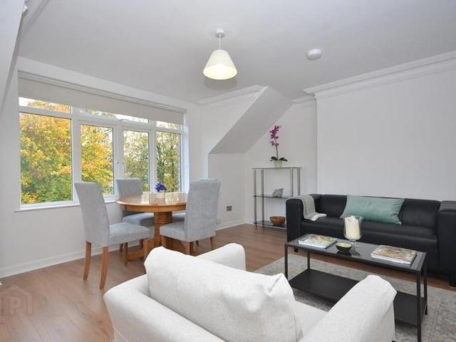 6, 41 Adelaide Park, Belfast, BT9 6FY