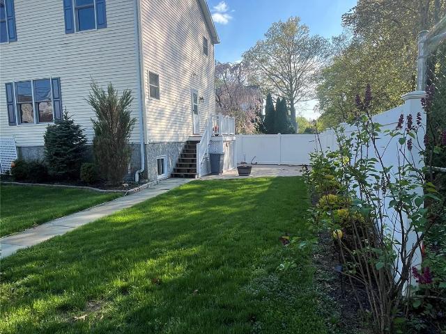 8 Marion Avenue 6
