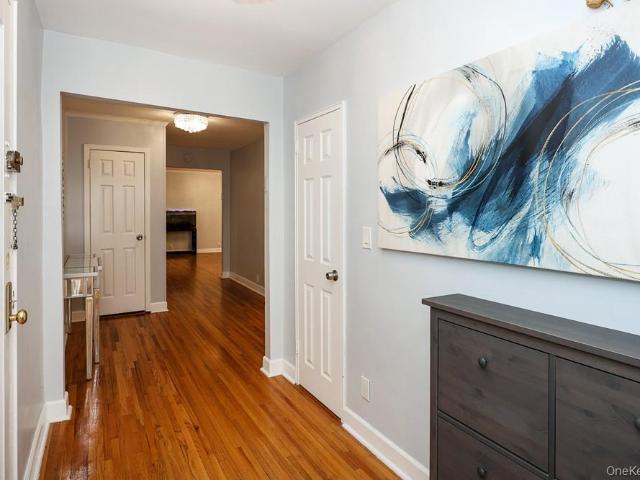 6 8 Wooleys Ln, Unit B34, Great Neck, NY 11023 | MLS #1017