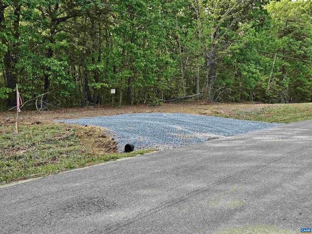 6.939 Axtell Rd, Howardsville, VA 24562