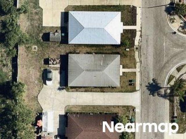 6th Avenue Dr W