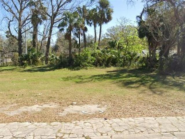 6th St, Holly Hill, FL 32117