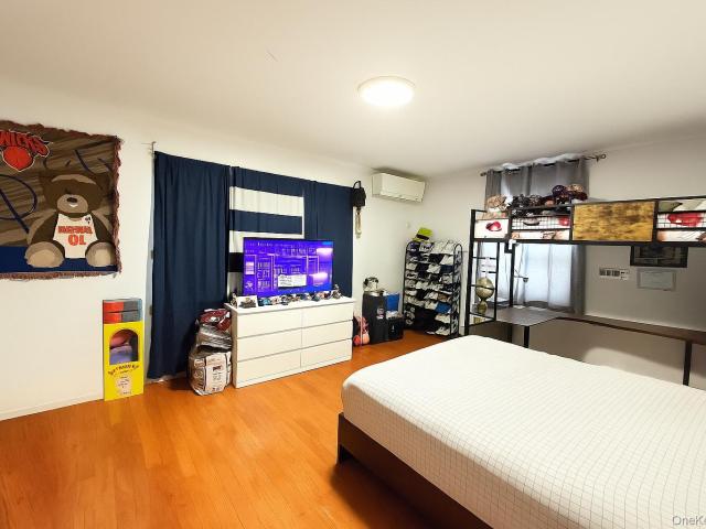 73 60 th Street