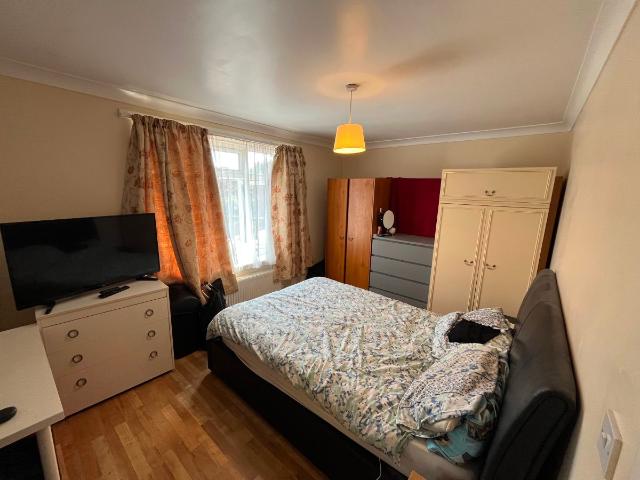 73 75 Welbeck Avenue, Southampton SO17, 2 bed flat to rent, £1,250 pcm | PrimeLocation