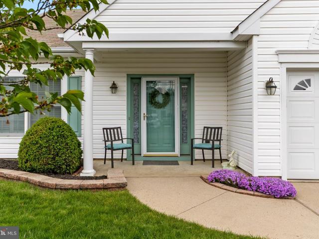 73 Wagon Wheel Ln, Columbus, NJ 08022 | MLS #NJBL2109 | Compass