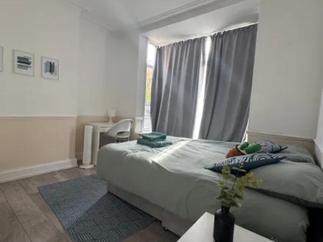 73 Windmill Road, London, TW8 0QQ, United Kingdom | 5 bed house for rent #166026689 | Rentberry