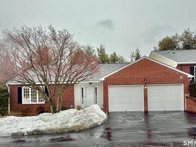 73 Bank St, New Canaan, CT 06840