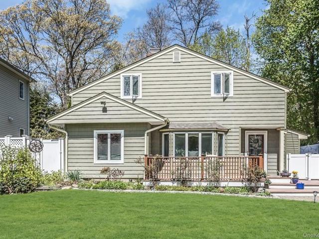 73 Bellecrest Ave, East Northport, NY 11731