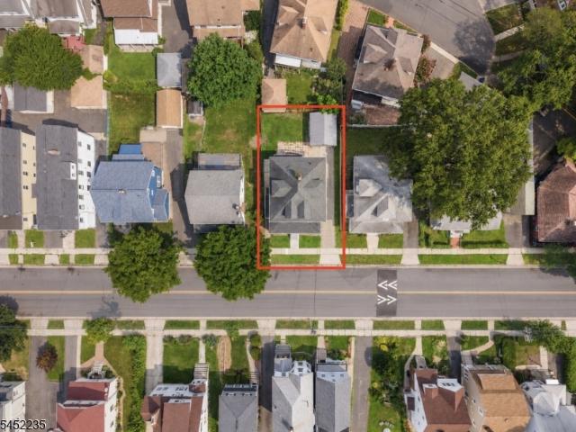 73 Berkeley Ave