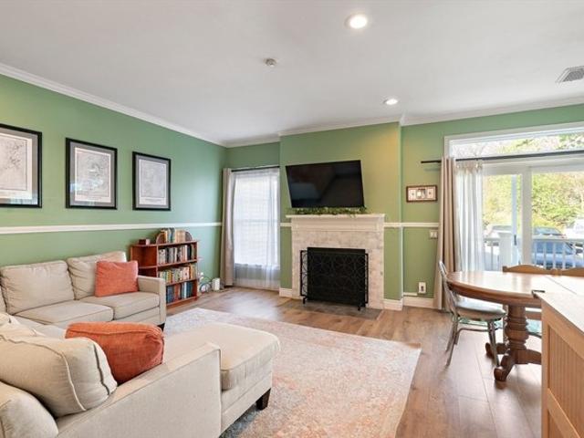 73 Bradford Commons Ln Unit 73, Braintree, MA 02184