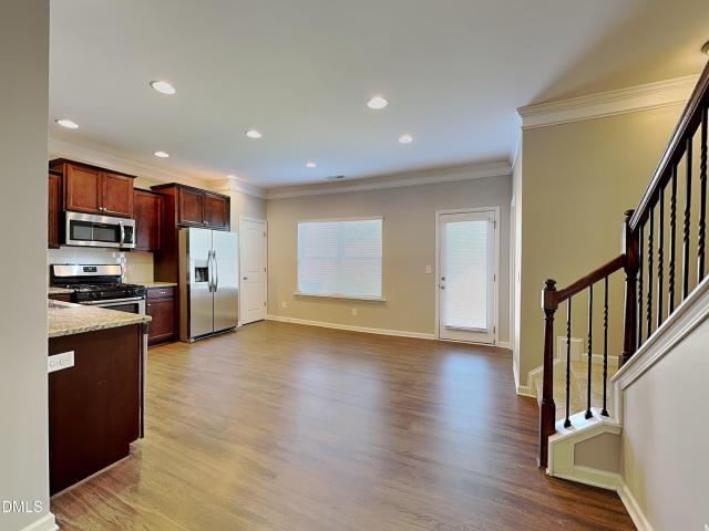 73 Crownview Court