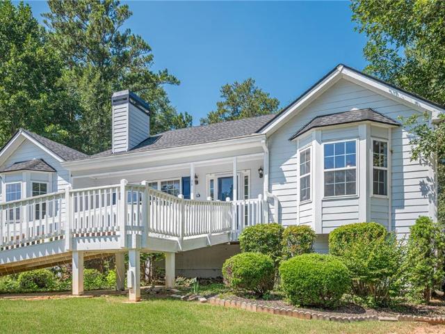 73 Cross Pointe Court