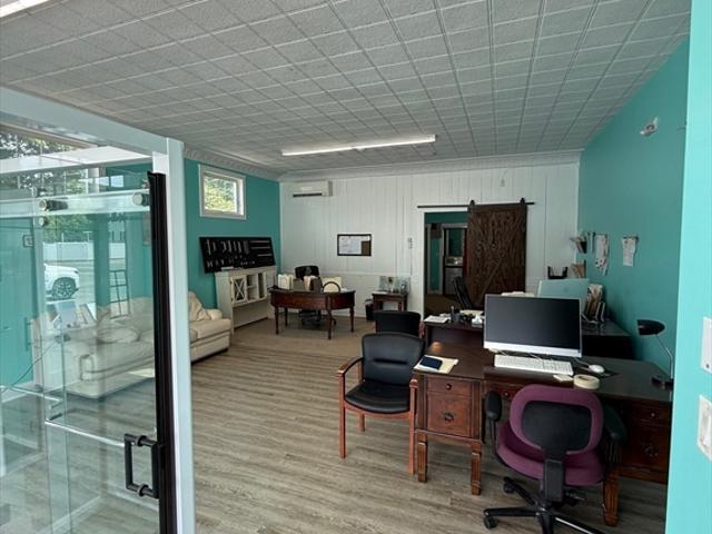 73 Cranberry Hwy