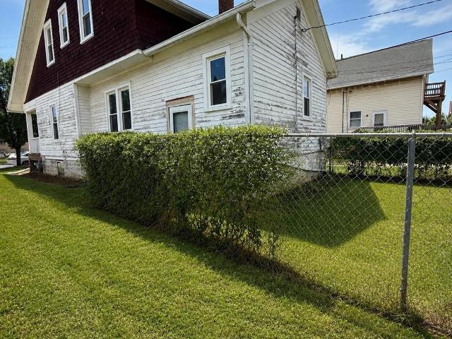 73 E REES Street