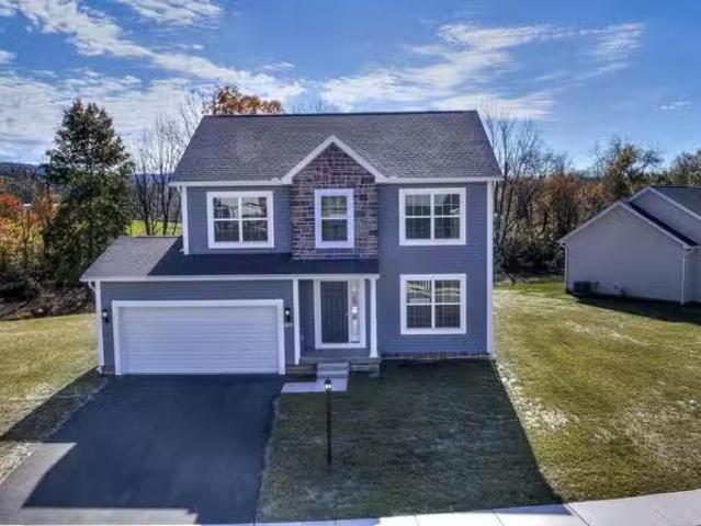 73 EAGLE LN # 4, HANOVER, PA 17331 Single Family Residence For.