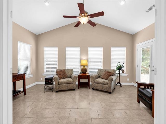 73 Eddleston Drive