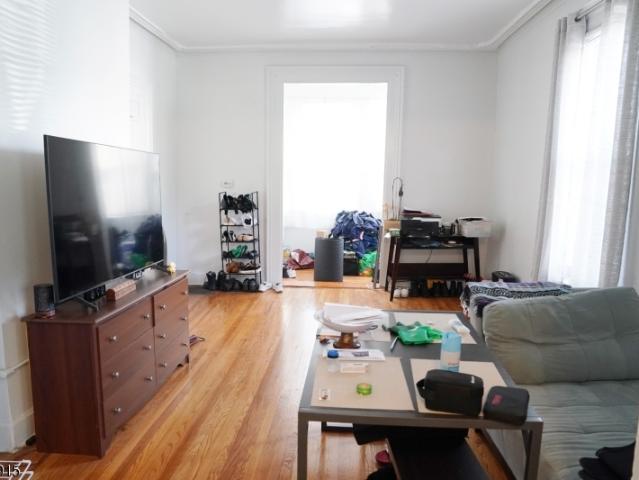 73 Hadley Ave