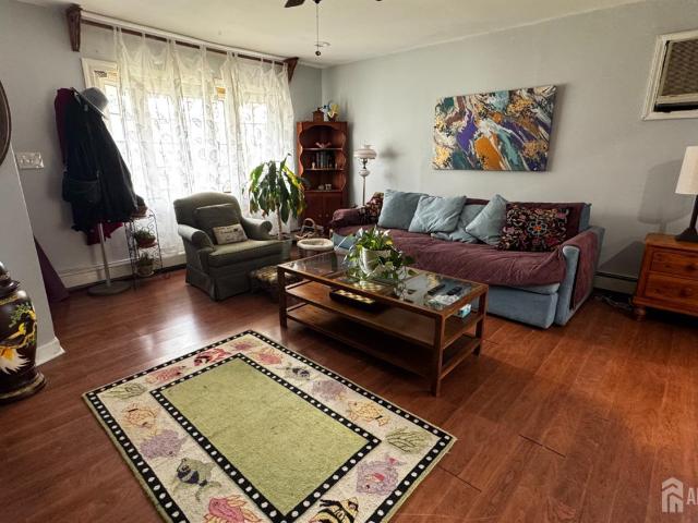 73 Hagaman Street