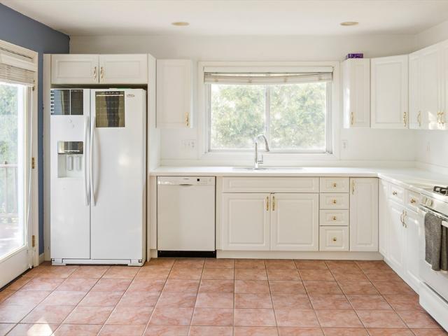 73 Half Crown Cir, Unit 73, Ashland, MA 01721 | MLS #73488 | Compass