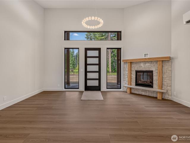 73 Headwater Lane