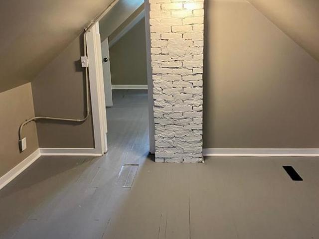 73 Hill St