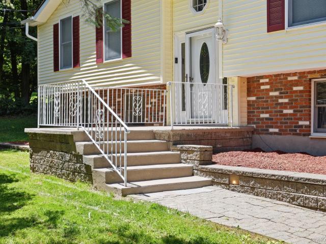 73 Kentview Drive