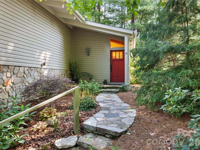 73 Lake Point Drive
