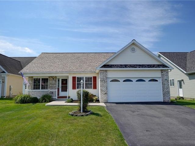 73 Logans Run, Rochester, NY 14626