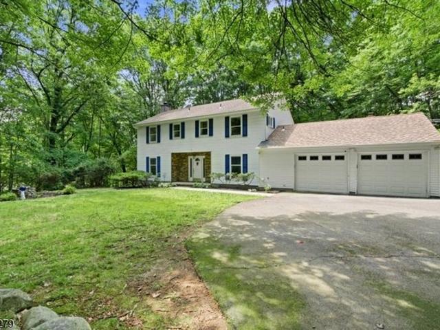 73 Lozier Rd, Mount Olive Township, NJ 07828