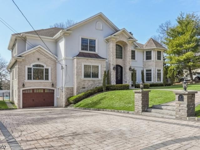 73 Maple Ave
