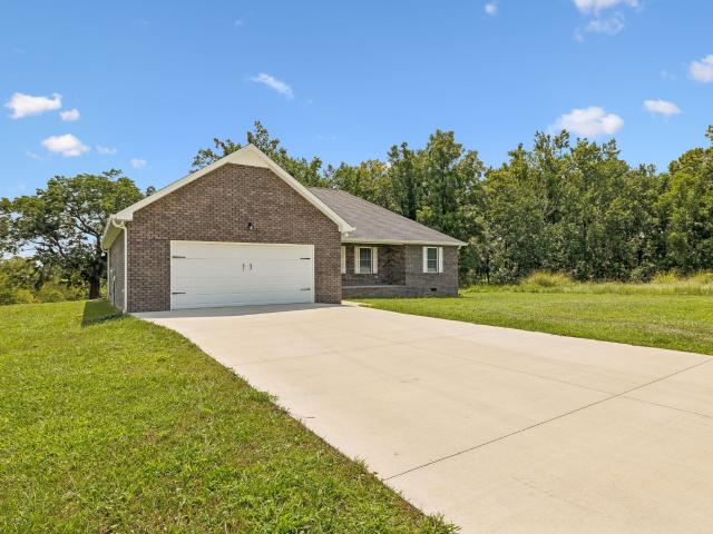 73 Marys Ln