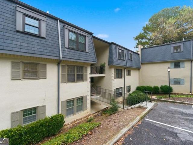 73 Montre Sq NW, Atlanta, GA 30327