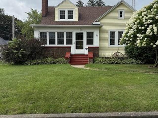 73 N Sunset Ave, Freeport, IL 61032