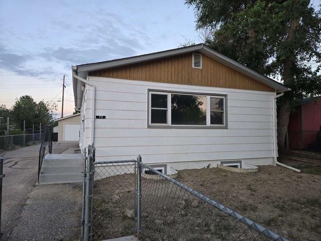 73 N 5th St, Mills, WY 82604