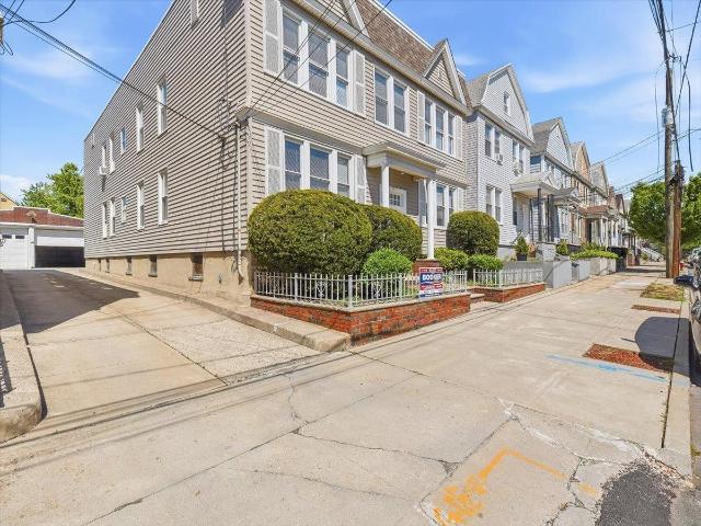 73 Newman Ave # 4