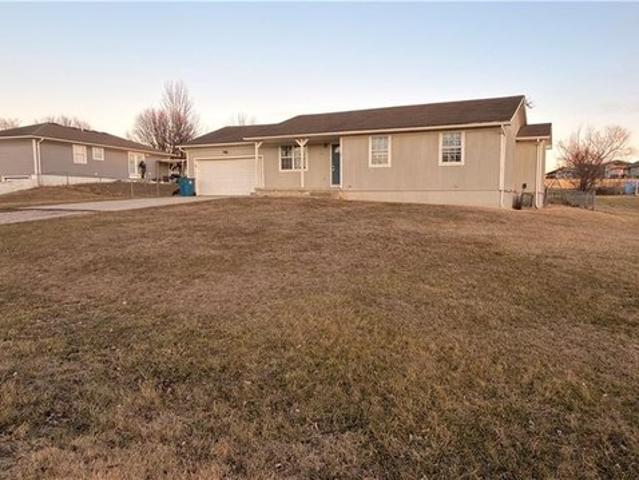 73 NW 291st Rd, Centerview, MO 64019