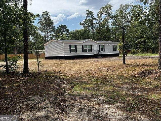 73 Oak Dr, Jesup, GA 31545