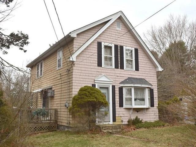 73 Raymond Ave, Raynham, MA 02767