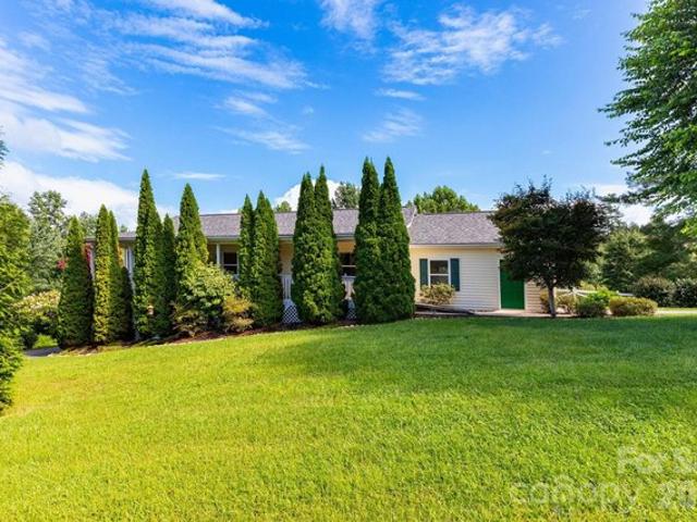 73 Ridge Brook Dr, Weaverville, NC 28787