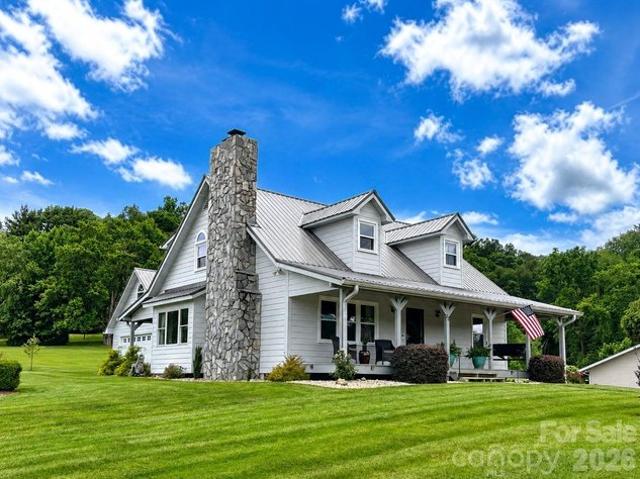 73 Rivercrest Ct, Canton, NC 28716
