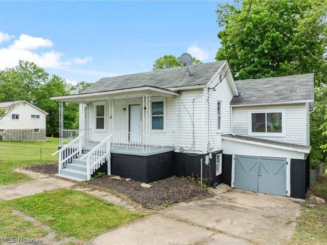 70042 1st St, Flushing, OH 43977