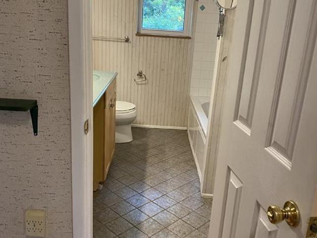 7004 Meadowbrook Drive
