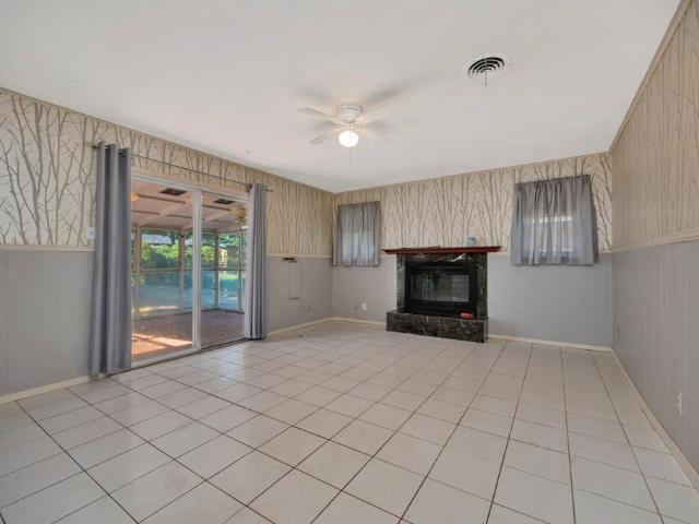 7004 Meadowbrook Drive