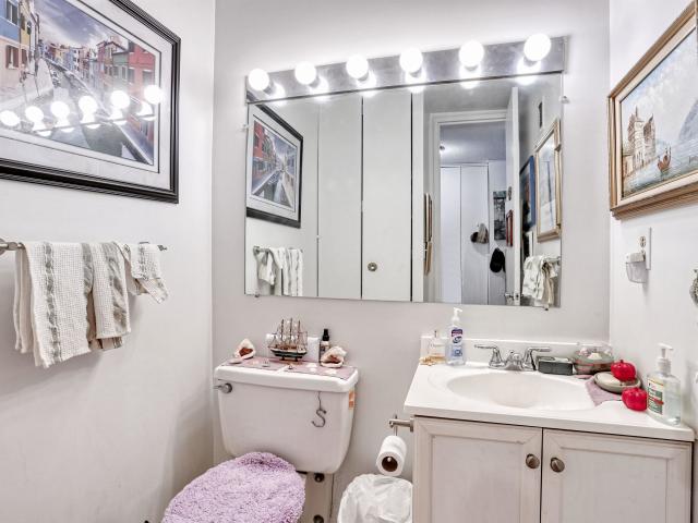 7004 Blvd East # 20e