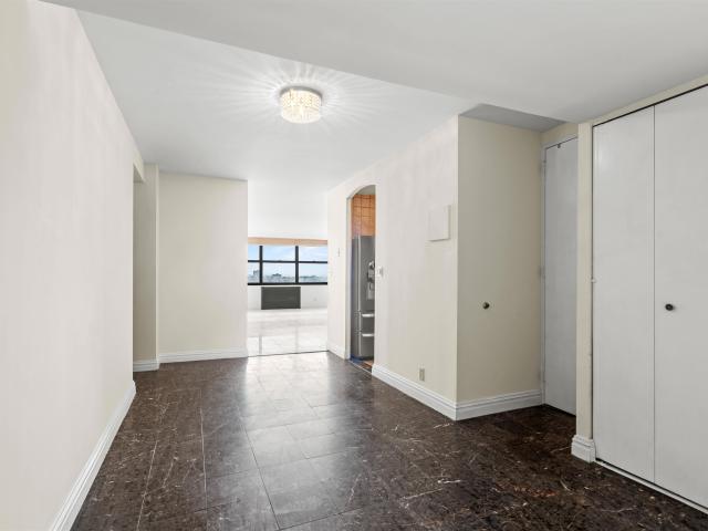 7004 Blvd East # 31G