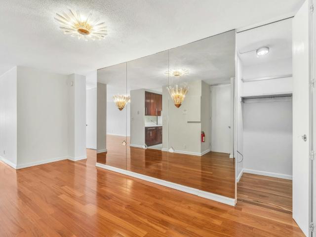 7004 Blvd East # 38G