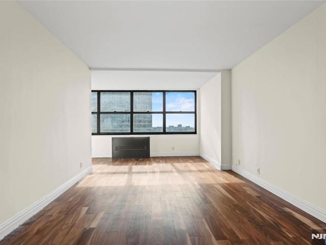7004 Kennedy Boulevard # 31G