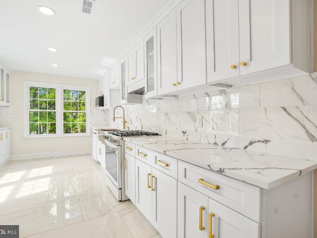 7004 40th Ave, Hyattsville, MD 20782 | MLS #MDPG2157