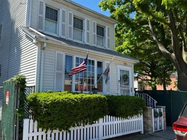 7004 57th Rd, Maspeth, NY 11378