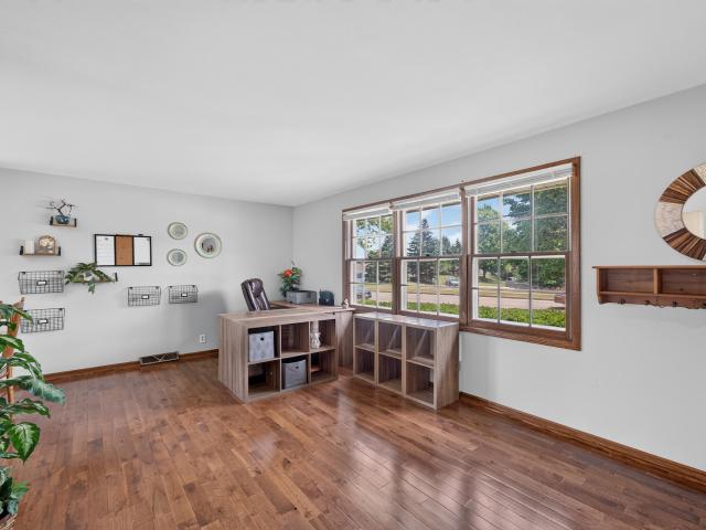 7004 60th Ave